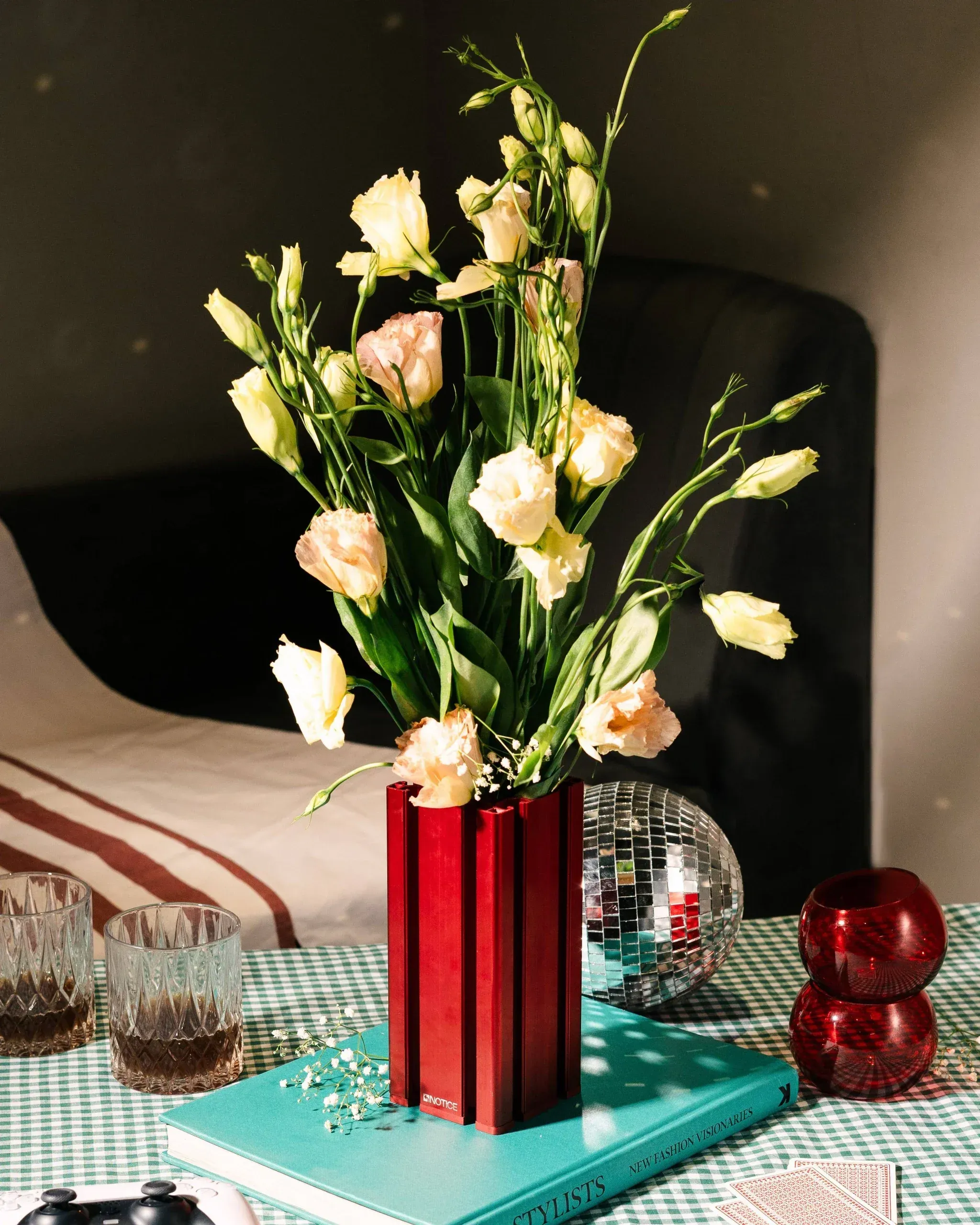 Extrusion Vase - Sustains Fresh Cut Flowers | Wearenotice at Toastd